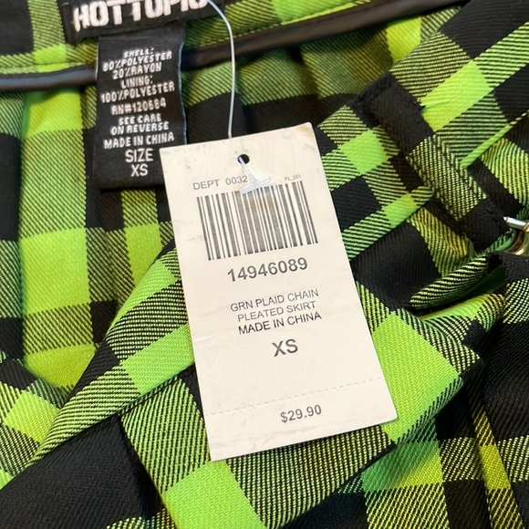 Hot Topic | Skirts | Lime Green Plaid Pleated Chain Skirt | Poshmark